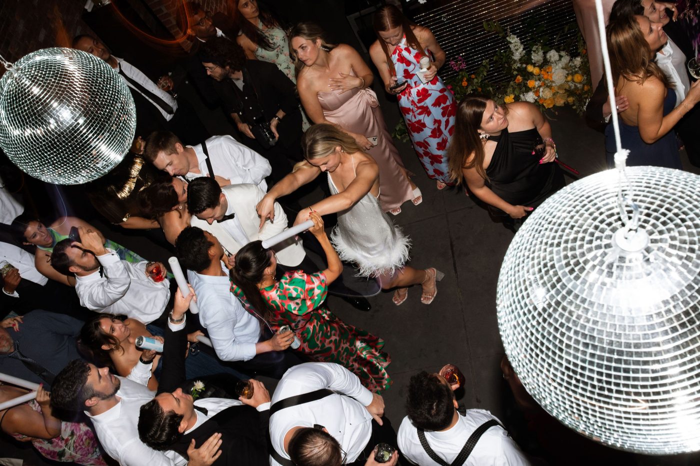 10 Tips For An Epic Wedding Reception Dance Party - Remixologists